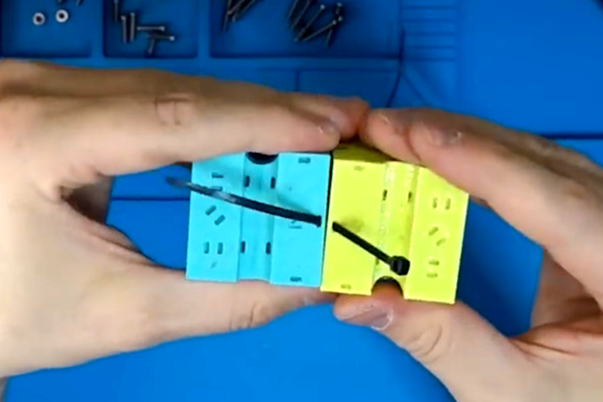 3Dプリンタ台としてコンクリートブロックを用いるHACK – inajobのいろいろレビュー